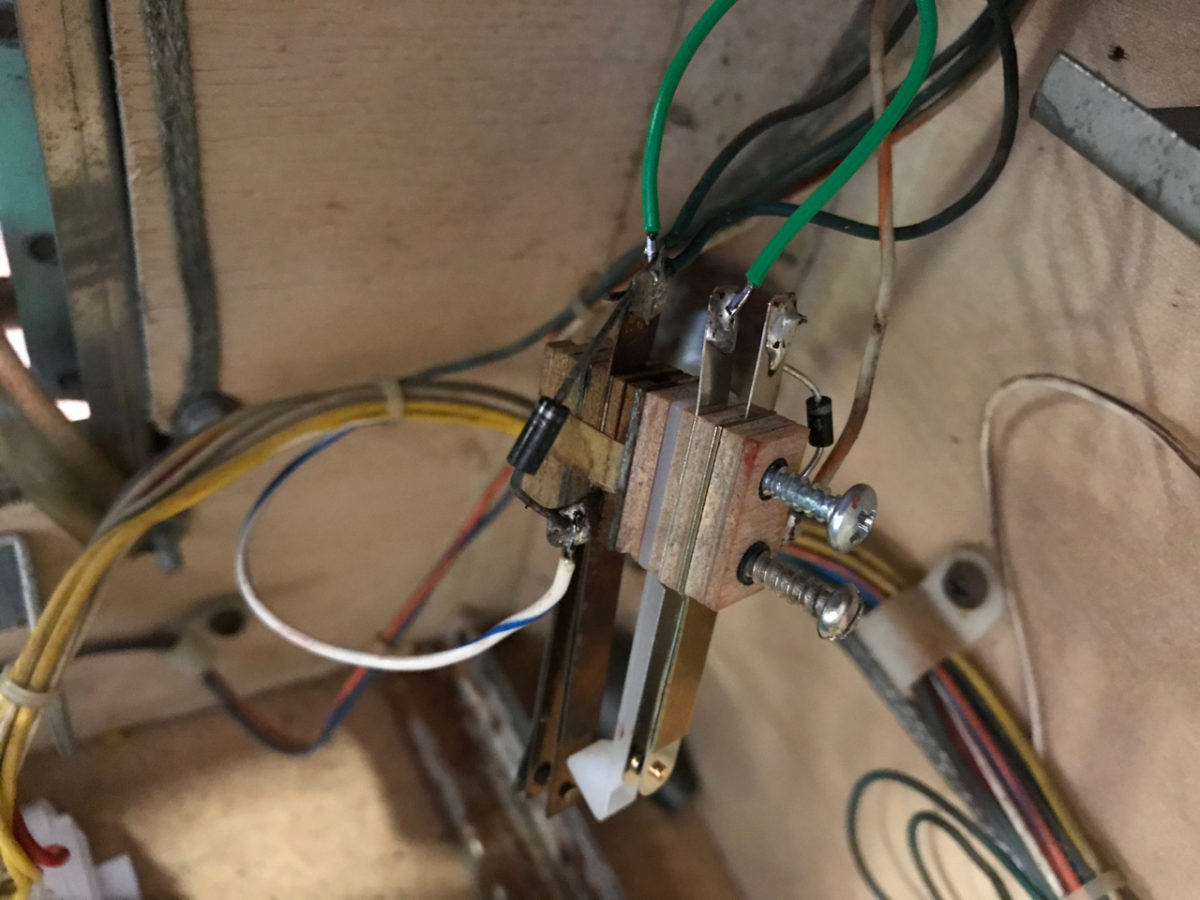 Set Early Pinball Machines To Free Play